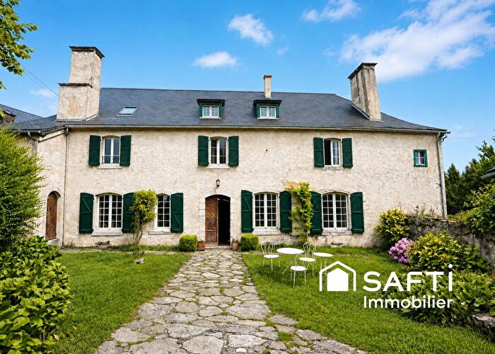Maison 9 pièces à Lescun, à vendre