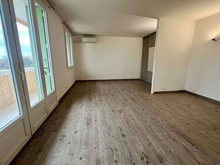 Appartement à louer - Le Pontet - 3 pièces - 2 chambres