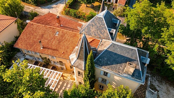 Maison 8 pièces à vendre à Roaillan