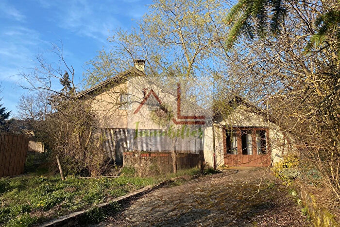 Maison à vendre - Brenoux - 10 pièces - 6 chambres