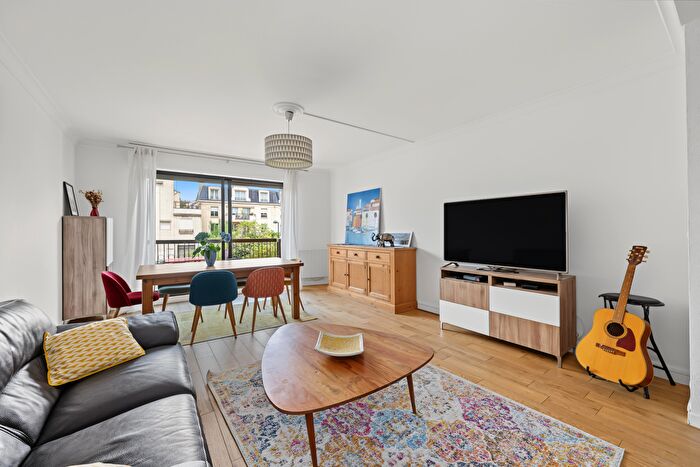 Appartement 3 pièces à Charenton-le-Pont, Centre ancien, à vendre