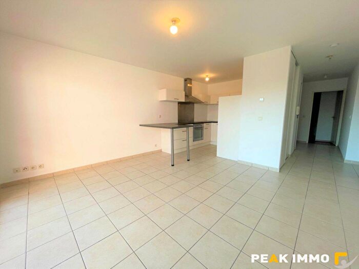 Appartement 2 pièces à Cranves-Sales, à louer