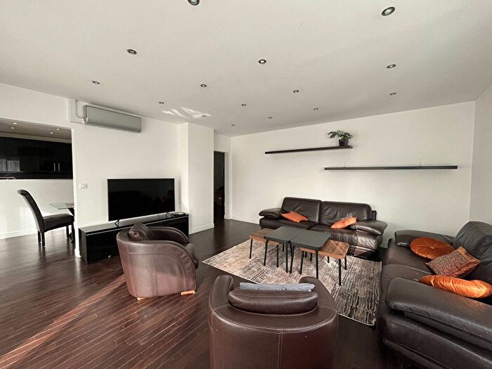 Appartement à louer - Silly-Gallieni, Boulogne-Billancourt - 5 pièces - 3 chambres