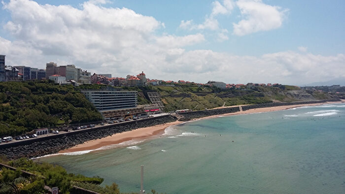 Appartement à louer - Biarritz, Centre-ville Ouest - 3 pièces - 2 chambres
