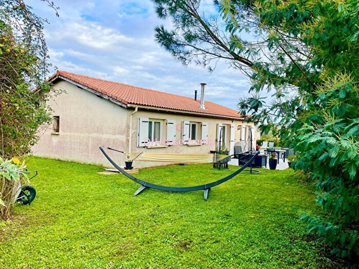 Maison à vendre - Baignes-Sainte-Radegonde - 5 pièces - 3 chambres