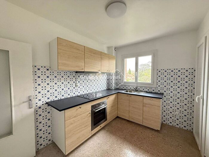 Appartement à louer - Zone Rurale Nord, Carpentras - 3 pièces - 2 chambres