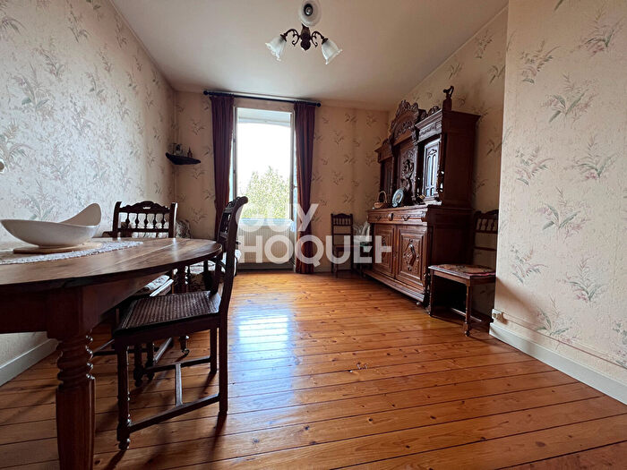 Maison à vendre - Issy-lévêque - 6 pièces - 4 chambres