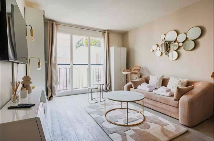 Saint James-Général Koenig, Neuilly-sur-Seine : Appartement 1 pièce à louer