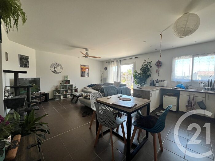 Maison 4 pièces à Mont, à louer