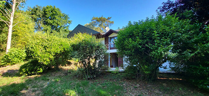 Maison à louer - Orvault, Bourg, Secteur rural - 7 pièces - 5 chambres