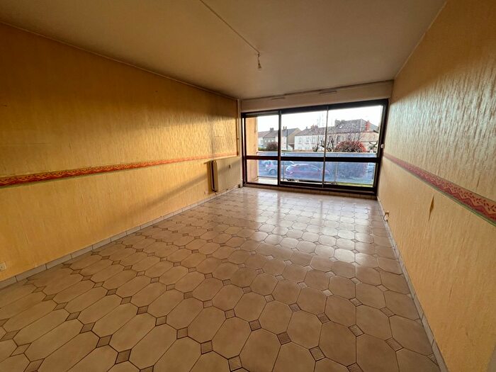 Appartement à vendre - Le Creusot, Sud Est - 3 pièces - 2 chambres