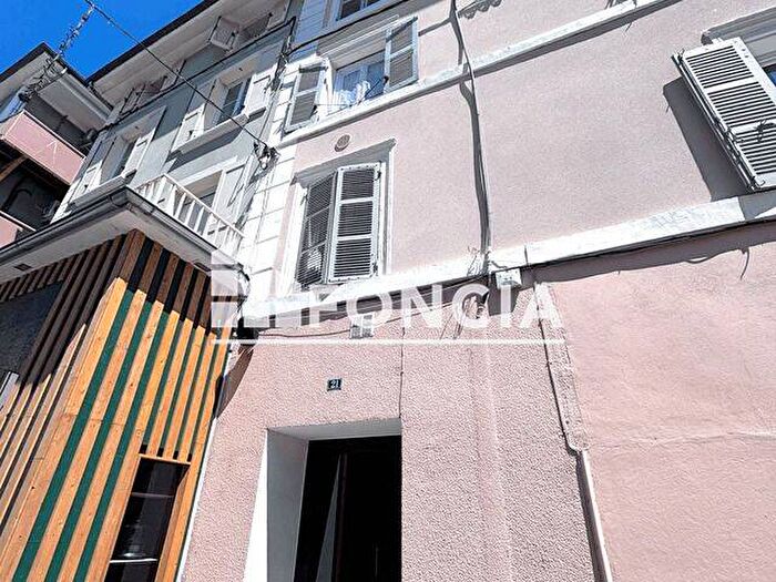 Centre Ville Est, Voiron : Appartement 5 pièces à louer