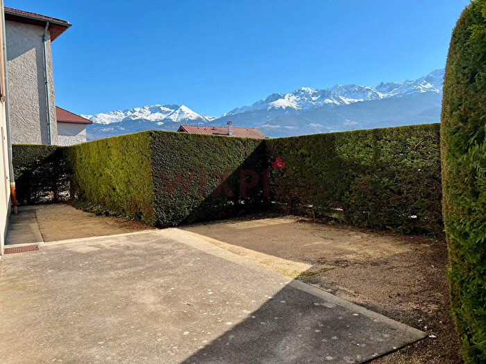 Appartement à vendre - Saint-Nazaire-les-Eymes - 4 pièces - 3 chambres