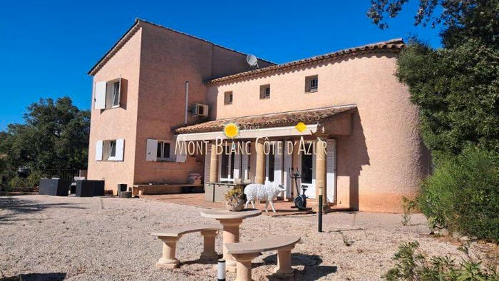 Sainte-Maxime : Maison 7 pièces à louer