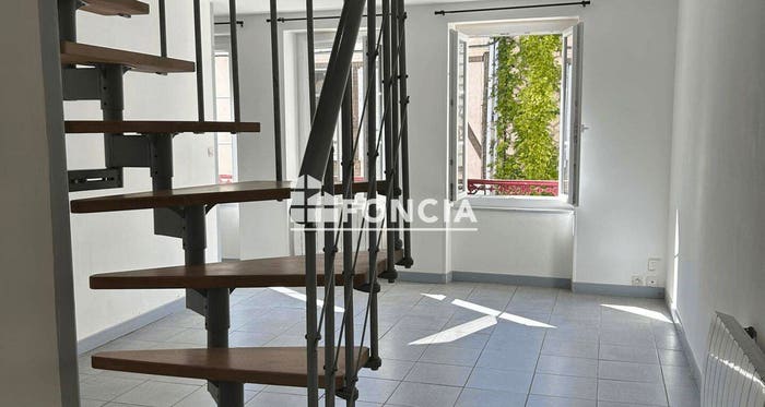 Faiencerie, Gien : Appartement 3 pièces à louer