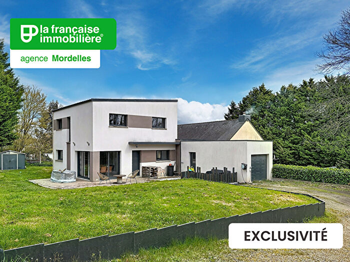 Maison à vendre - Saint-Thurial - 6 pièces - 4 chambres