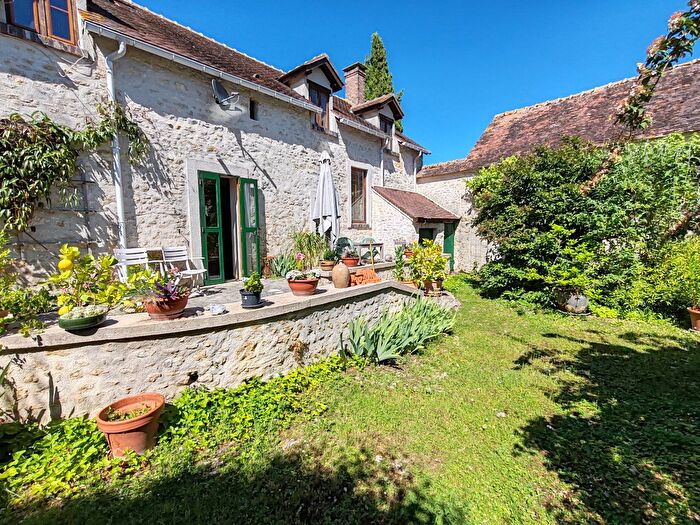 Maison à vendre - Aufferville - 9 pièces - 4 chambres