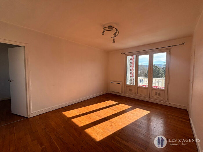 Appartement à louer - Saint-Martin-dHères, Romain Rolland - 3 pièces - 2 chambres