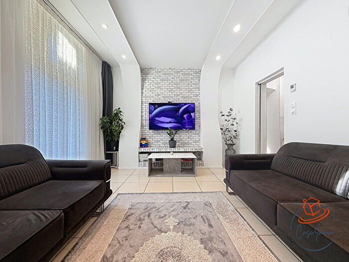 Maison à vendre - Bellegarde-sur-Valserine - 7 pièces - 4 chambres