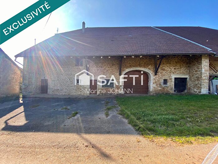 Maison à vendre - Chilly-sur-Salins - 7 pièces - 5 chambres