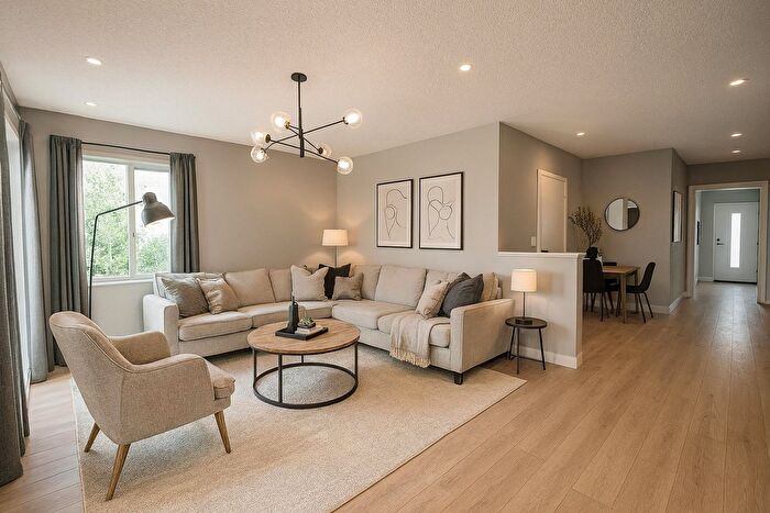 Maison à vendre - Renazé - 5 pièces - 4 chambres