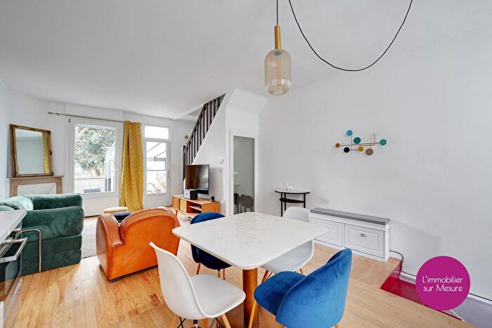 Vincennes, Est : Maison 5 pièces à vendre