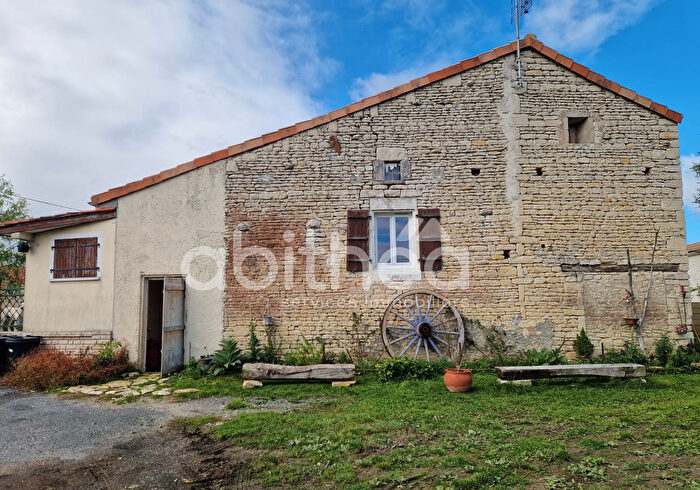 Maison à vendre - Rouillac - 3 pièces - 2 chambres