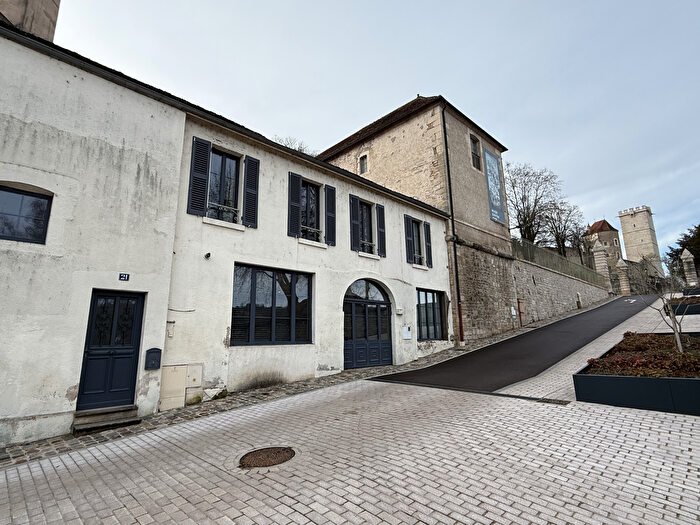 Maison à vendre - Montbard - 9 pièces - 5 chambres