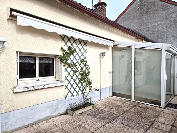 Maison à vendre - Boiscommun - 5 pièces - 2 chambres