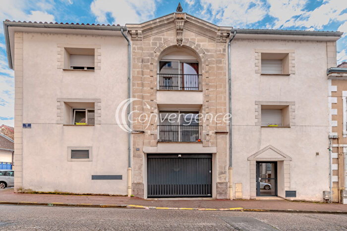 Appartement à vendre - Limoges, Centre-ville, Hôtel de Ville, Emailleurs - 4 pièces - 3 chambres