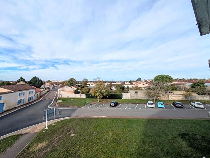 Appartement à vendre - Cognac, Champ de Foire - 4 pièces - 3 chambres