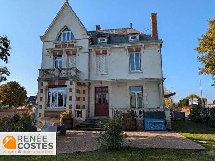 Maison à vendre - Cosne-dAllier - 8 pièces - 6 chambres