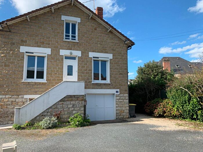 Maison à louer - Bouquet, Brive-la-Gaillarde - 5 pièces - 3 chambres