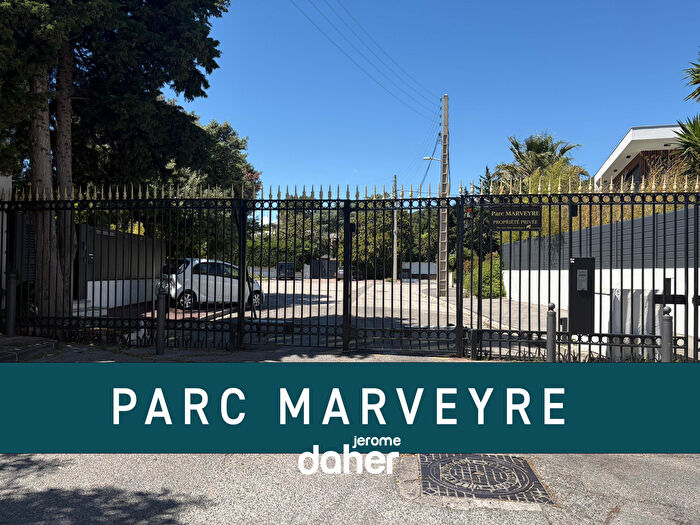 Marseille 8ème, La Plage : Maison 6 pièces à vendre
