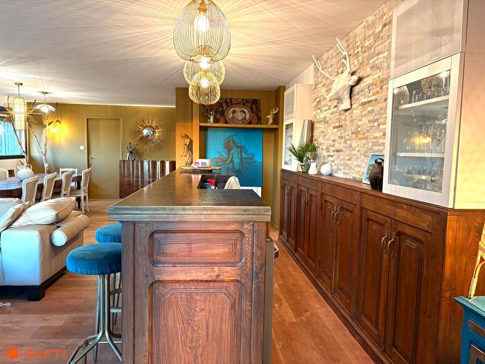 Appartement à vendre - Prades-dAubrac - 4 pièces - 3 chambres