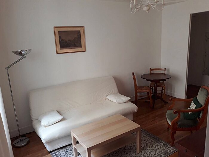 Appartement à louer - Chaillot, Paris ème - 2 pièces - 1 chambre