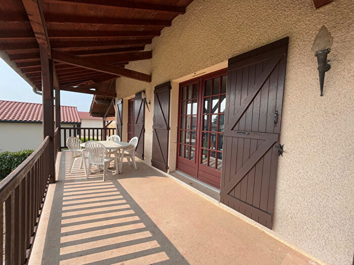 Saint-Jean-sur-Veyle - Maison 10 pièces à vendre