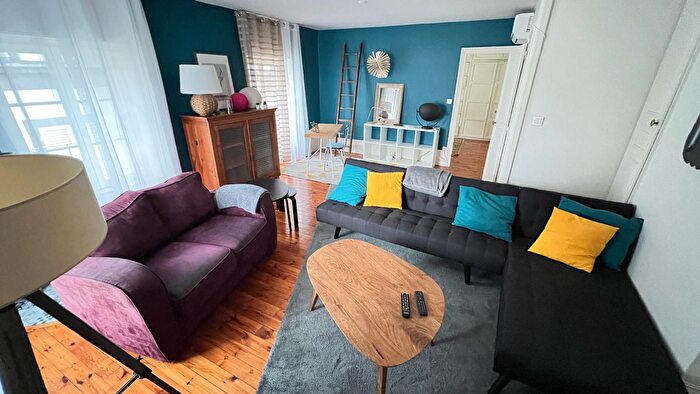 Appartement à louer - Clermont-Ferrand, Delille, Cathédrale, La Gare - 2 pièces - 1 chambre