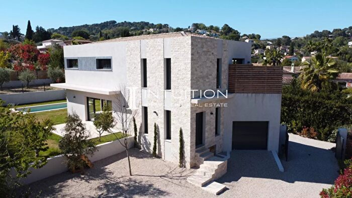 Mougins, Le Colombier, Colombe, Cabrières, Le Bordé : Maison 4 pièces à vendre