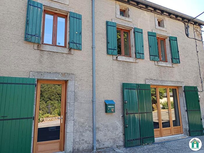 Laprade : Maison 5 pièces à vendre