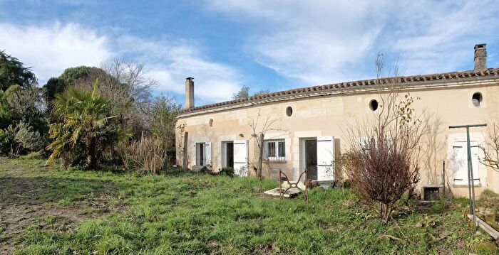 Maison à louer - La Sauve - 4 pièces - 3 chambres