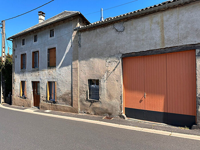 Saint-Flour : Maison 6 pièces à vendre