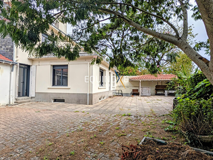 Maison 8 pièces à Vallet, à vendre