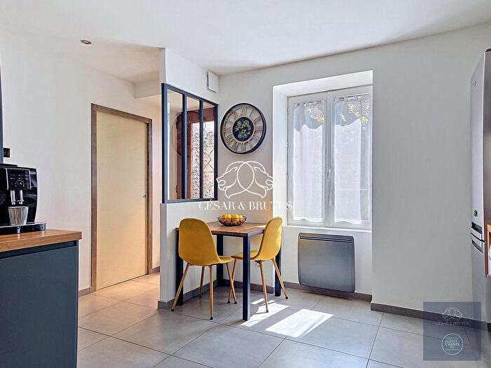 Maison à vendre - Auberives-sur-Varèze - 3 pièces - 2 chambres