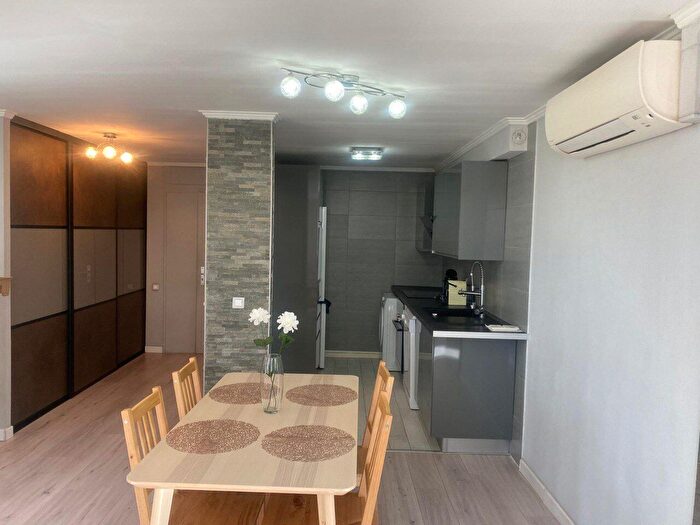 Appartement à louer - Cannes, Bocca Sud - 2 pièces - 1 chambre