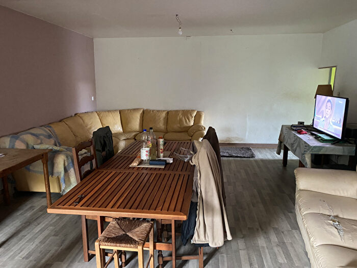 Maison à vendre - Pressignac - 5 pièces - 3 chambres