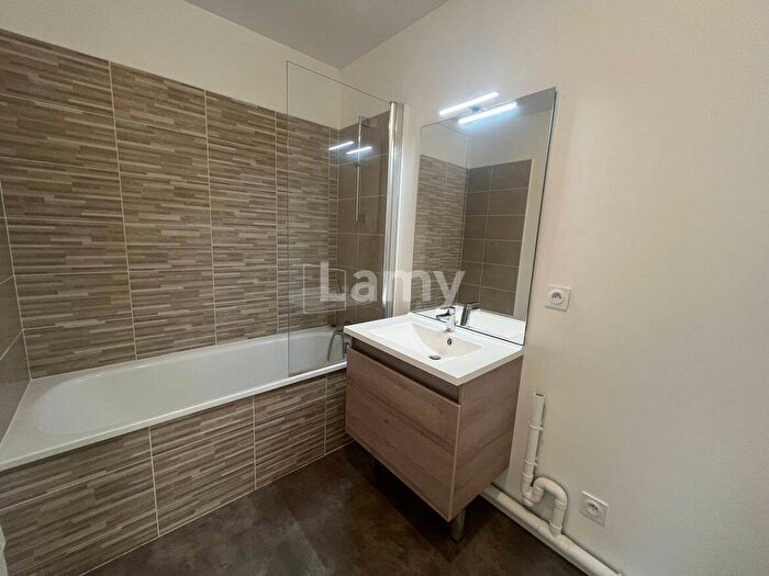 Bief du Moulin, Longvic : Appartement 3 pièces à louer