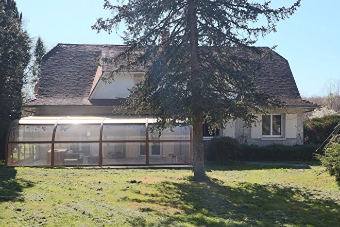 Maison à vendre - Sauzé-Vaussais - 10 pièces - 6 chambres