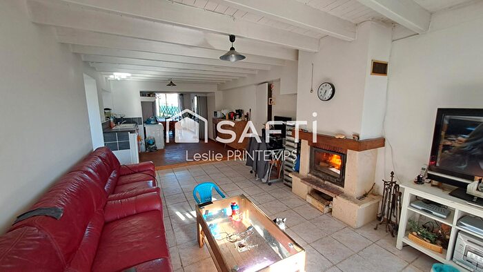 Maison à vendre - Le Busseau - 5 pièces - 3 chambres