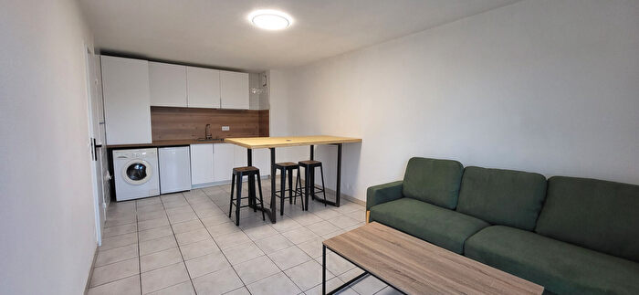 Appartement à louer - Perpignan, Les Remparts - 2 pièces - 1 chambre